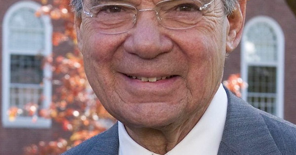 Phillips Academy mourns passing of Trustee Emeritus Sidney R. Knafel…